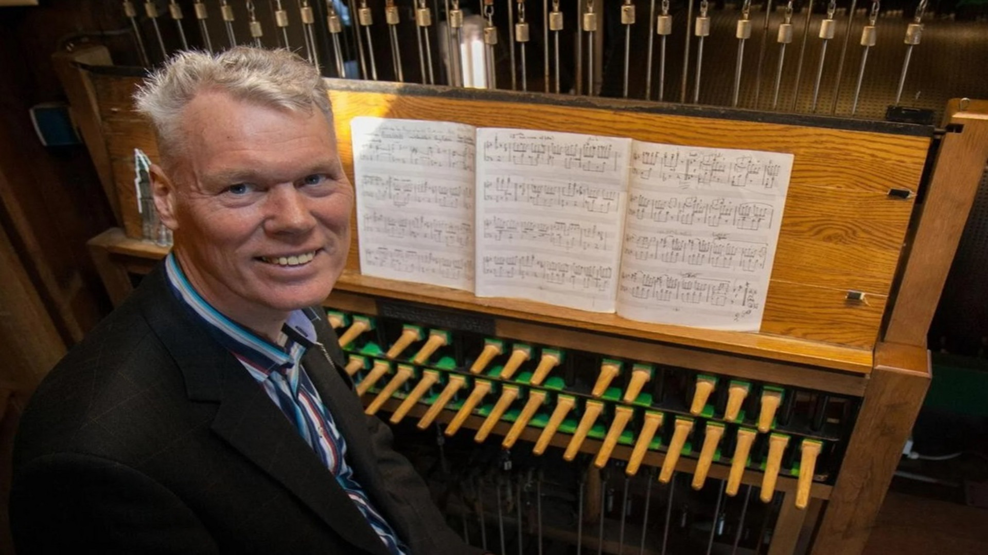 Chemnitz 2025: Farewell to the Officer of the Guard and Cake Walk. Advent carillon concert with ...